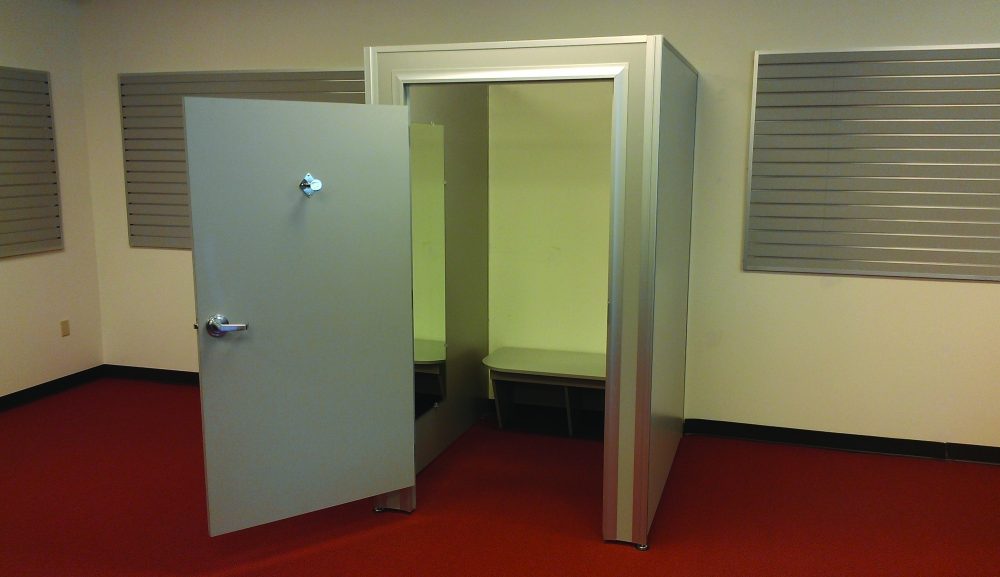 Fitting Rooms – Visual Merchandising and Store Design