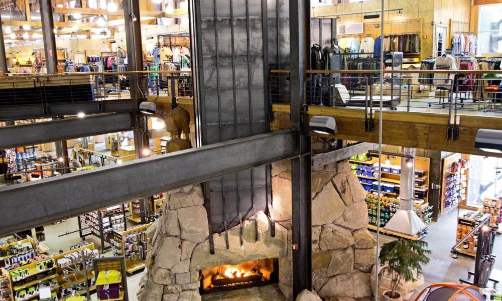 Rei Storefront