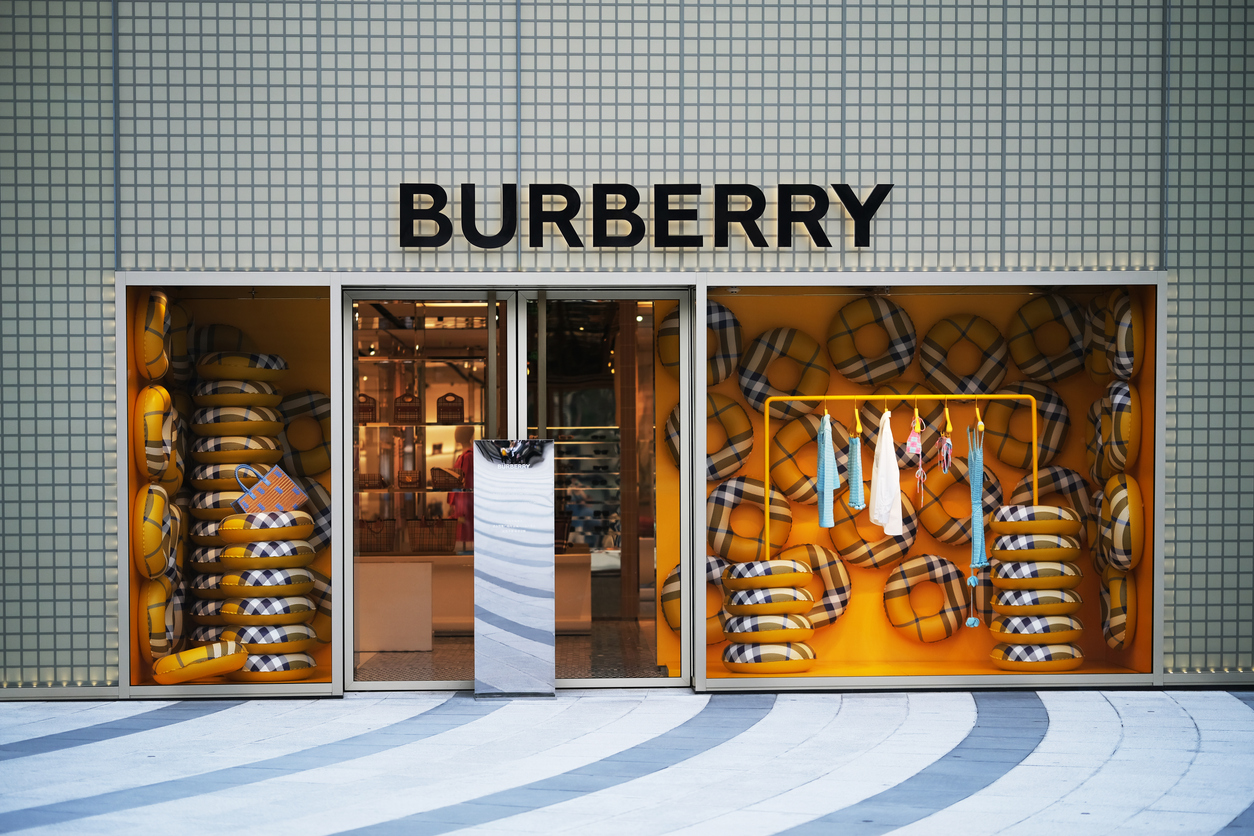 Burberry Hires New CEO – Visual Merchandising and Store Design