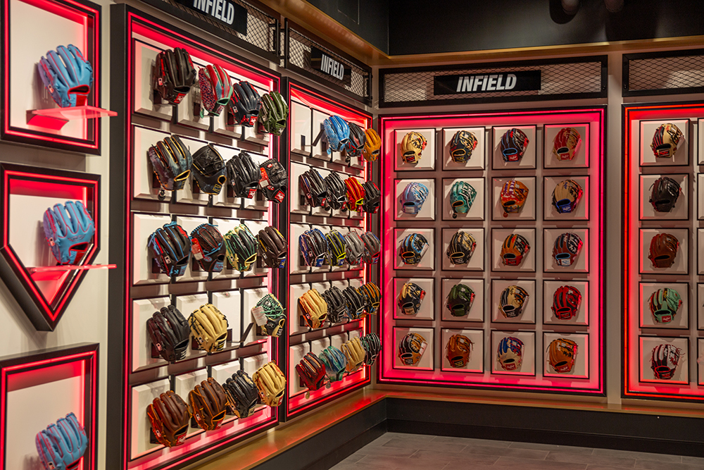 The Rawlings Experience, St. Louis – Visual Merchandising and Store Design
