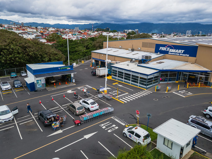 PriceSmart Plans Two More Jamaican Stores – Visual Merchandising and ...